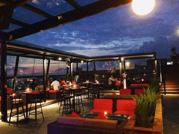 7 Spot Makan Di Semarang Yang Memiliki Pemandangan Yang Keren