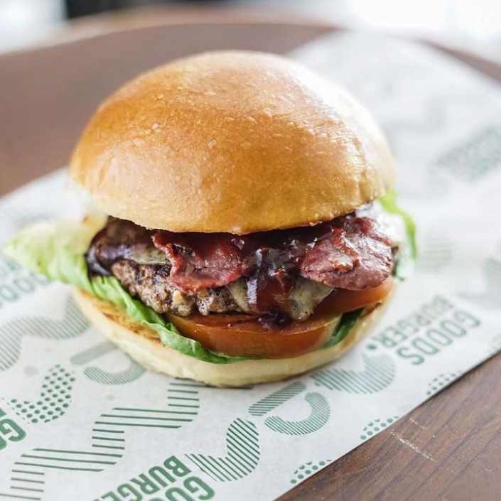Pecinta Daging Wajib Cicipi 7 Burger Viral Dengan Daging Tebal Yang ...