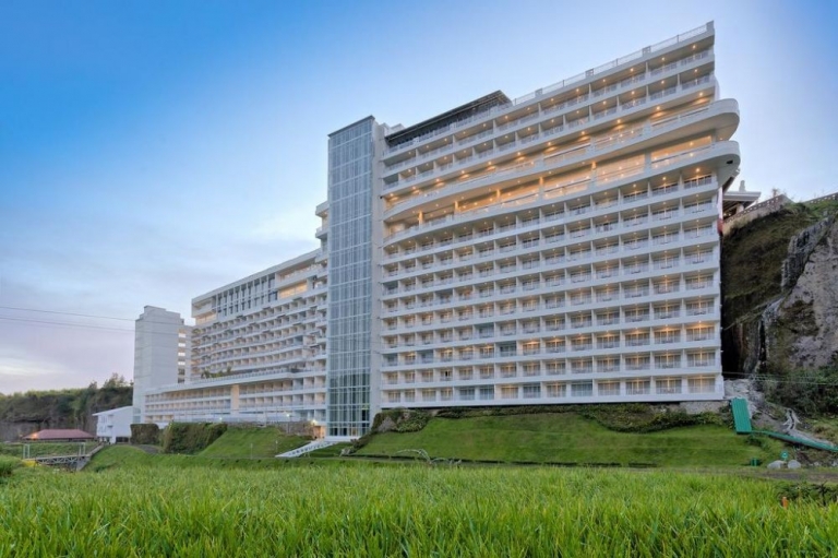 10 Hotel Puncak Terbaik Dengan Pemandangan Yang Memanjakan Mata