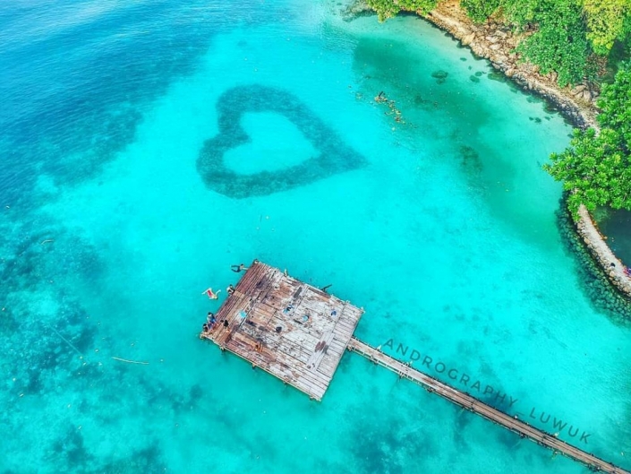 6 Wisata Bahari Banggai Kepulauan Yang Tampak Seperti Surga Tersembunyi