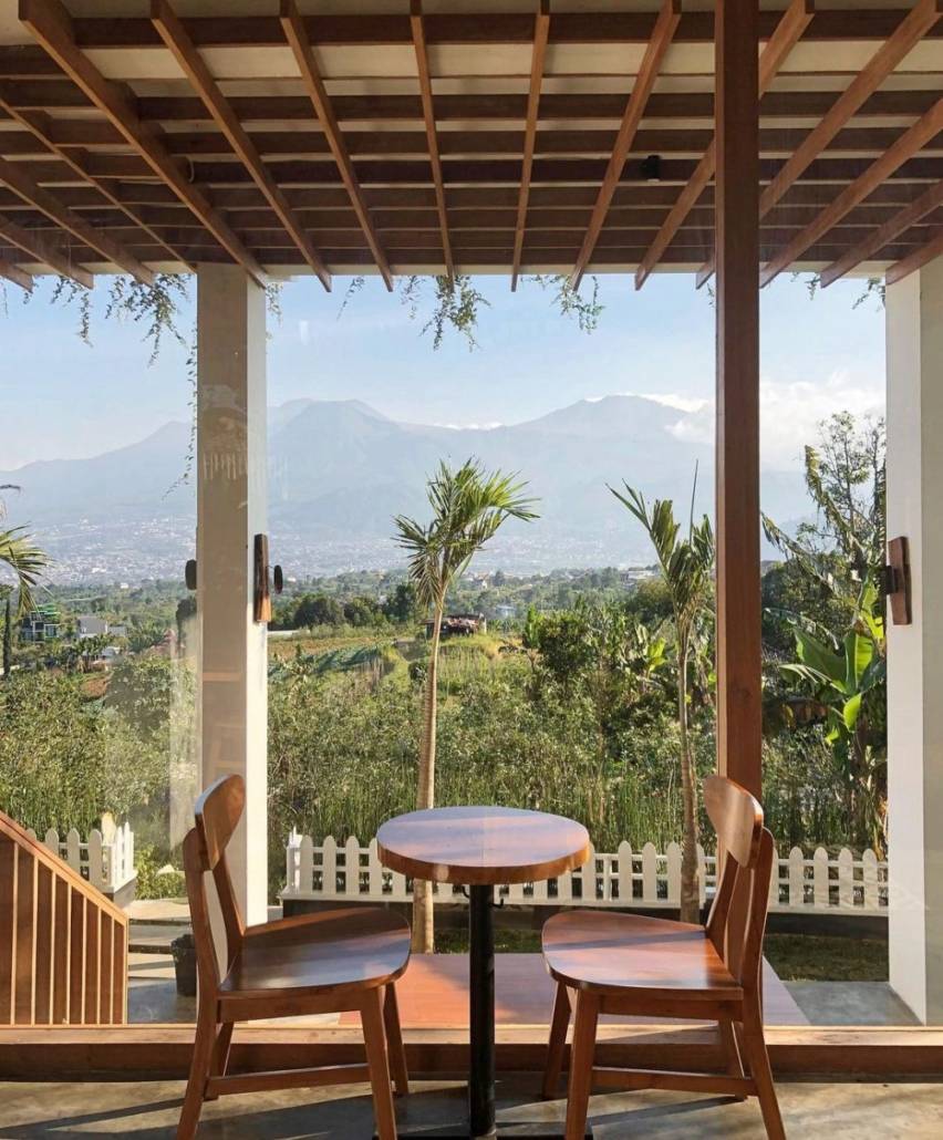 6 Rekomendasi Kafe Kota Batu Malang Dengan Pemandangan Pegunungan Yang ...