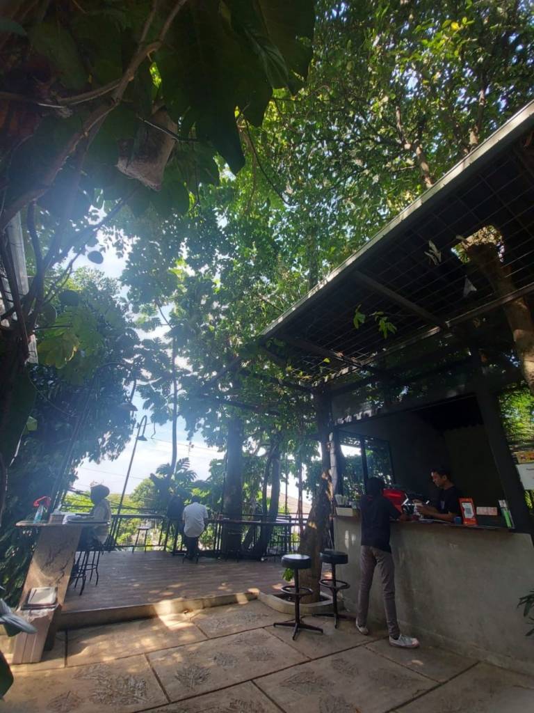 7 Tempat Makan Semarang Dengan Suasana Alam Yang Instagenic