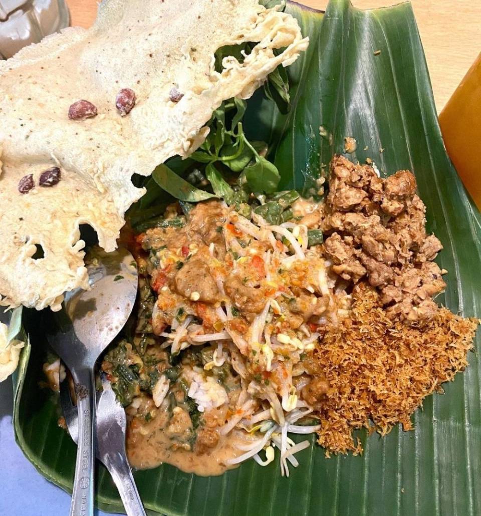 5 Nasi Pecel Terenak Surabaya Dengan Pilihan Lauk Berlimpah
