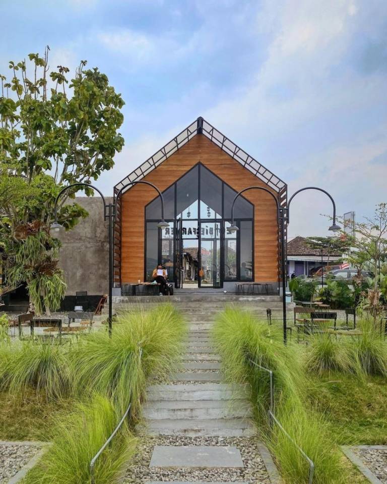 Temukan Keindahan Alam Dan Sensasi View Eksotis Di 5 Cafe Alam Kota ...