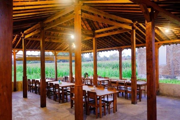 5 Restoran Instagramable Bantul Dengan Konsep Bangunan Tradisional Yang ...